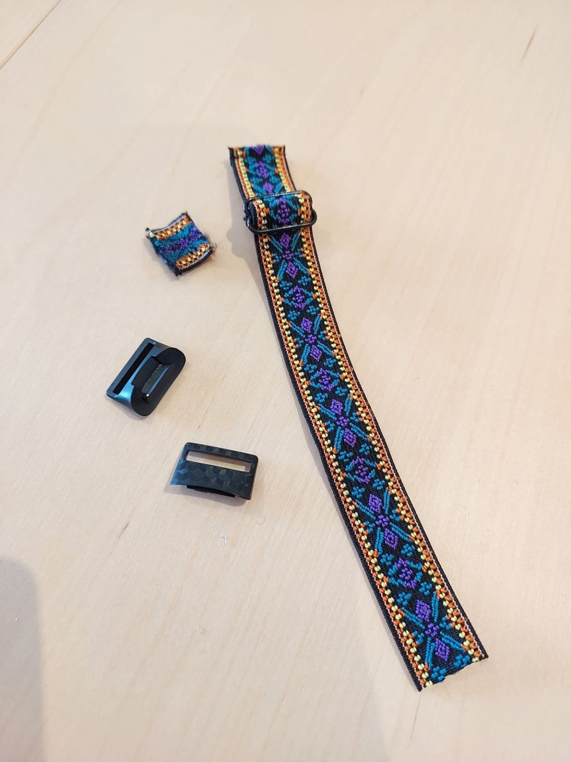 DIY Scrunchie Watch Band: Making the Fitbit... fit. - KeiMade Blog ...