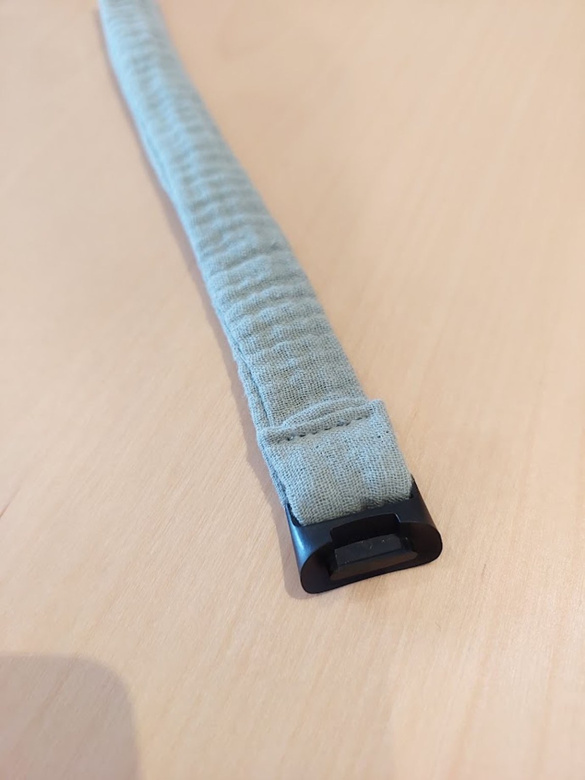 DIY Scrunchie Watch Band: Making the Fitbit... fit. - KeiMade Blog ...