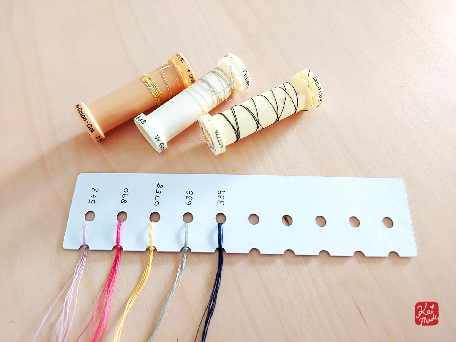 DIY Thread Sample Cards for storing left over threads (free SVG & 3MF ...