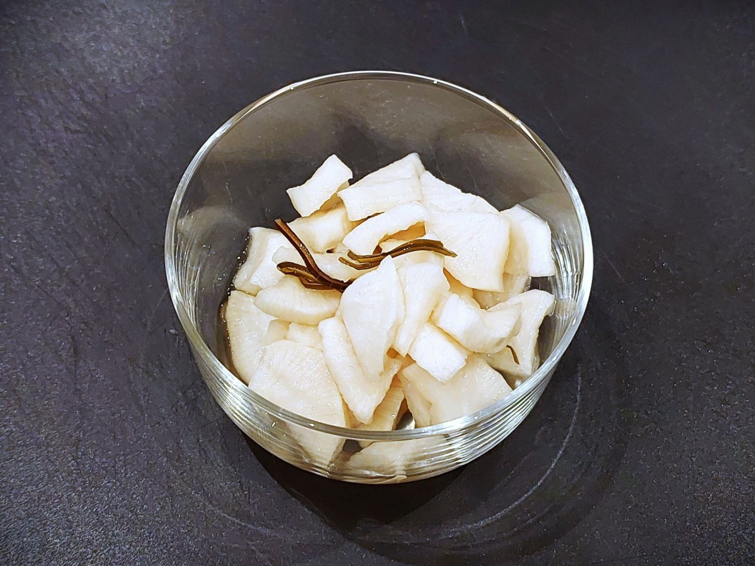 Homemade Takuan Recipe - Easy Japanese Pickled Daikon Tsukemono ...